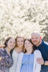 Hackler family | Spring blooms family photos 2021 mini session ...